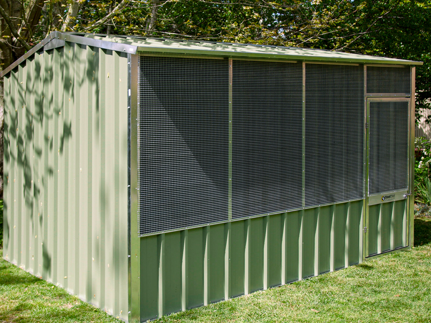 Gable Roof Aviary - SteelChief