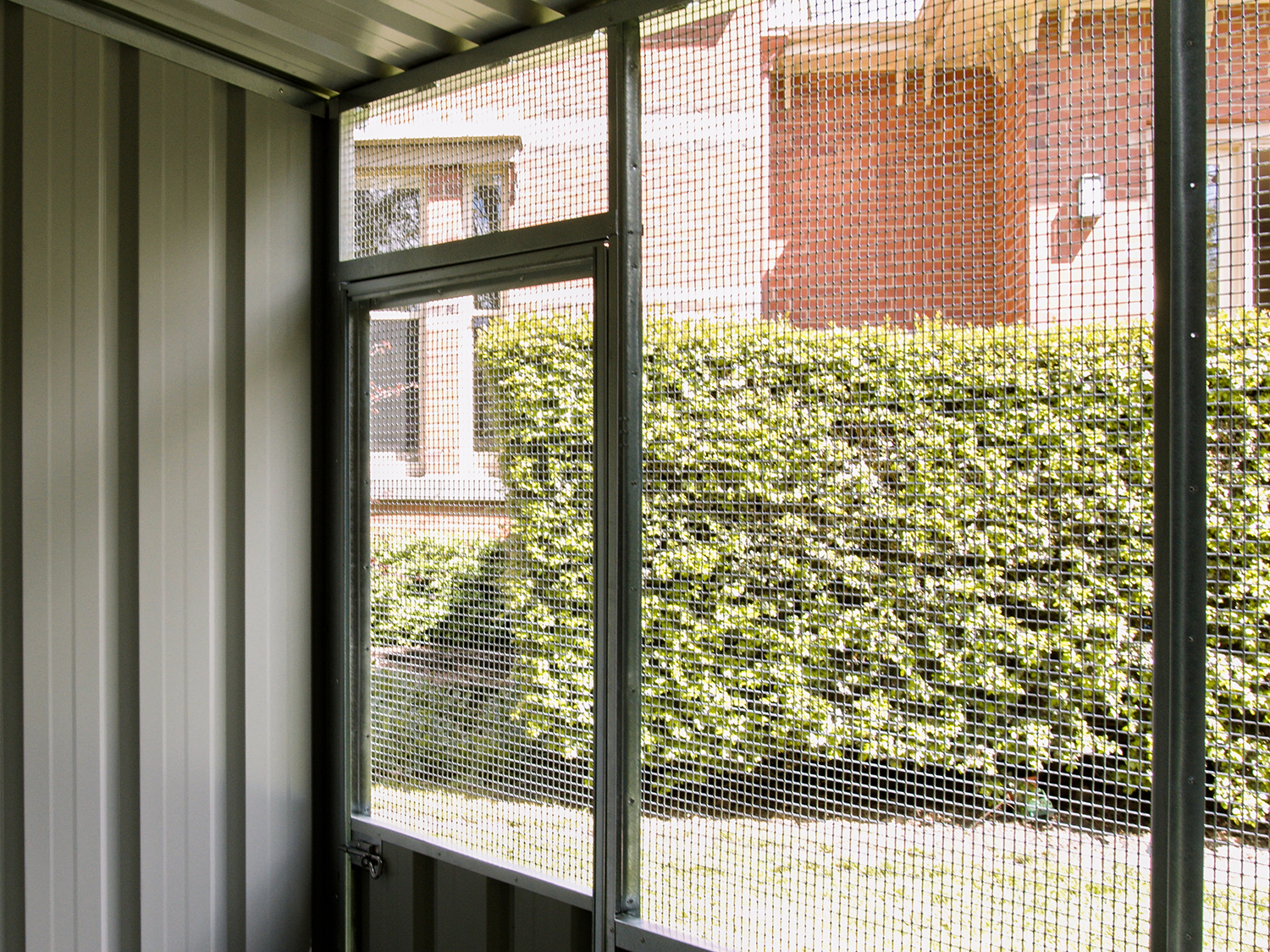 Gable Roof Aviary - SteelChief