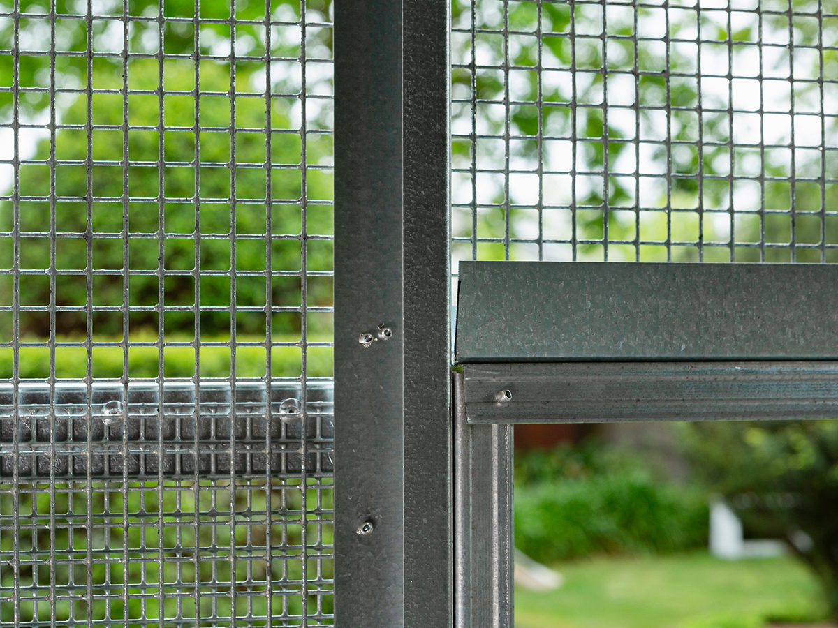 Gable Roof Aviary - SteelChief